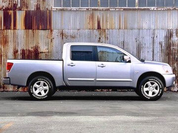 2005 Nissan Titan Crew Cab | Pricing, Ratings & Reviews | Kelley Blue Book