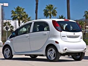 2012 Mitsubishi i-MiEV | Pricing, Ratings & Reviews | Kelley Blue Book